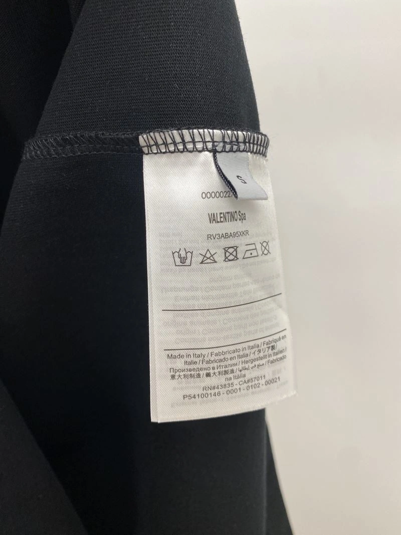 Accurate model Valentino T-Shirts