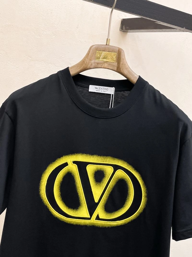 Bargain Valentino T-Shirts