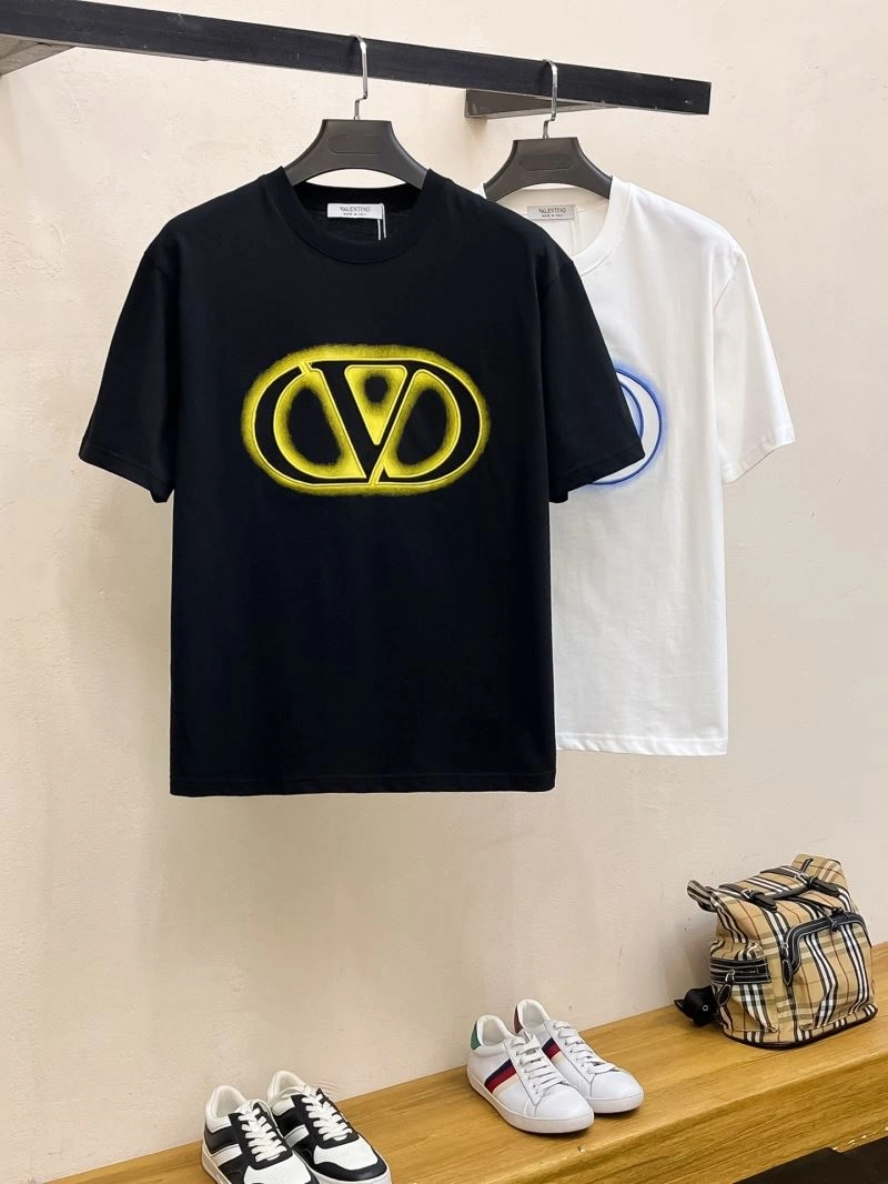 Bargain Valentino T-Shirts