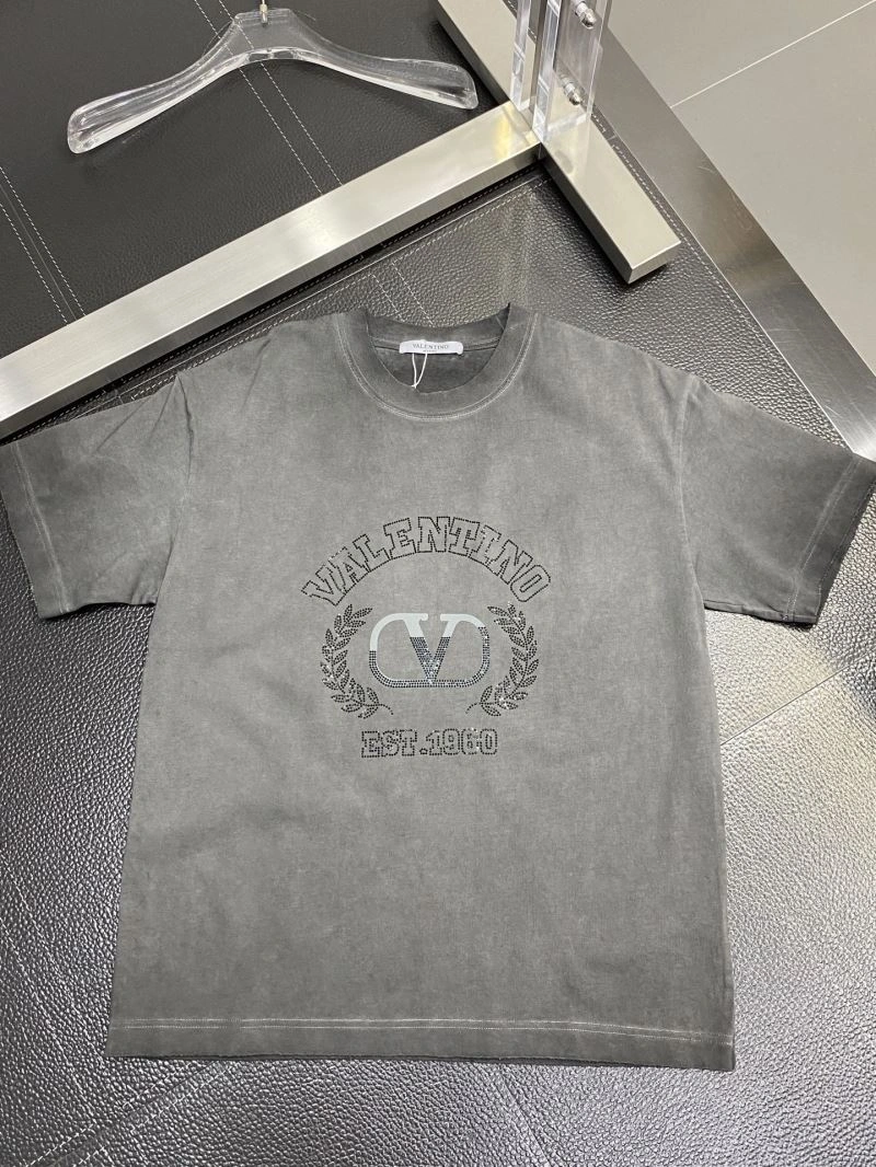 Bargain Valentino T-Shirts