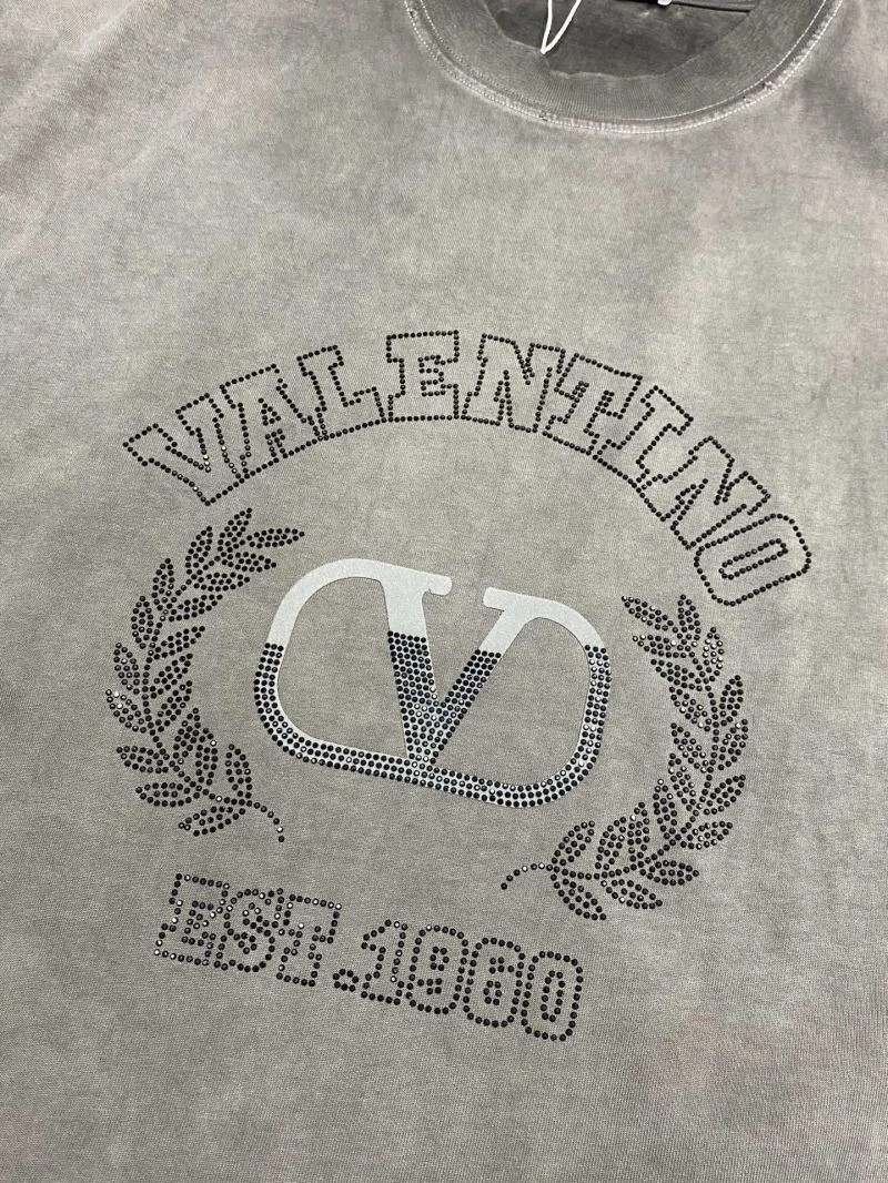 Bargain Valentino T-Shirts
