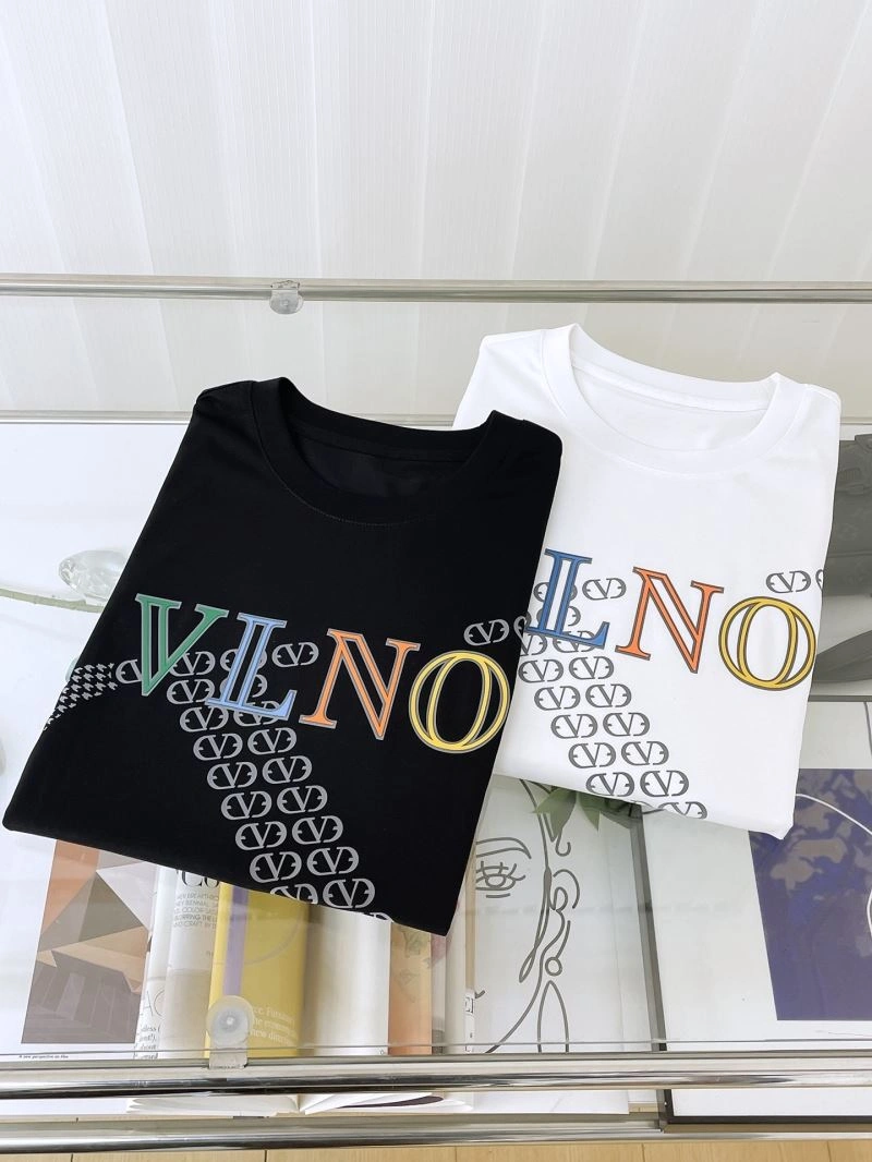 Bargain Valentino T-Shirts