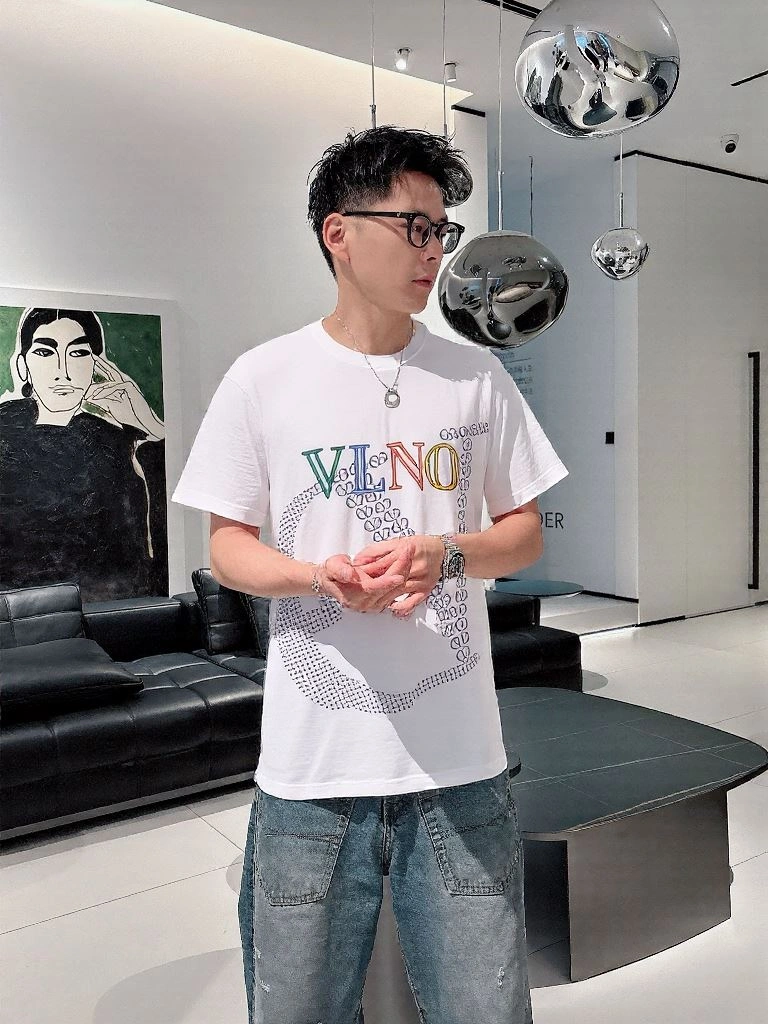 Bargain Valentino T-Shirts