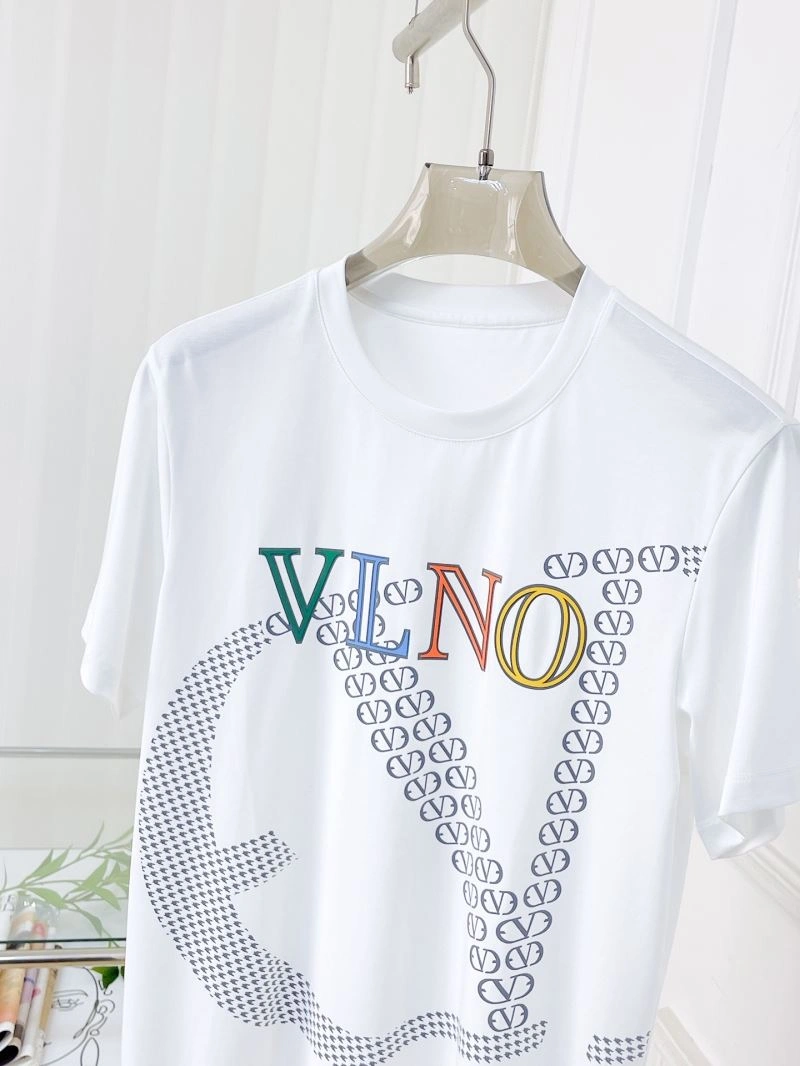 Bargain Valentino T-Shirts