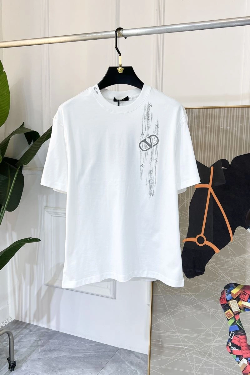 Bargain Valentino T-Shirts