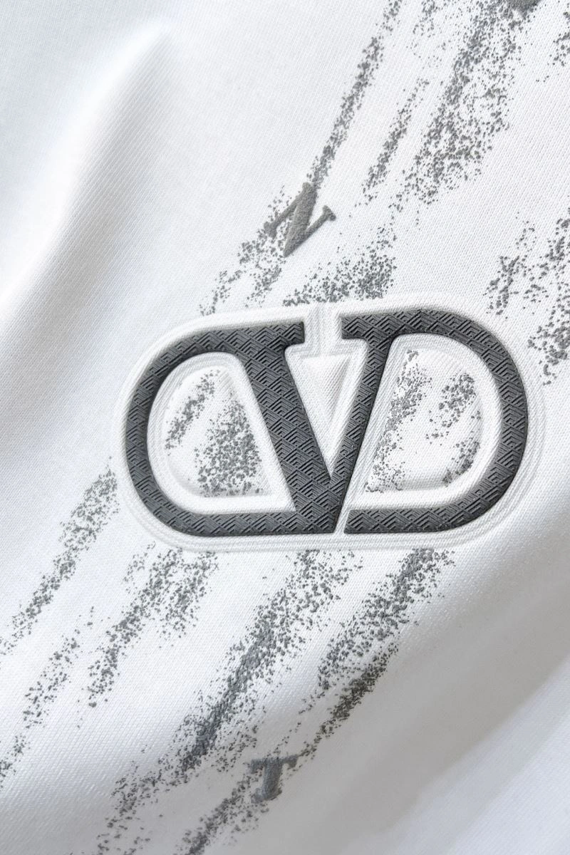 Bargain Valentino T-Shirts