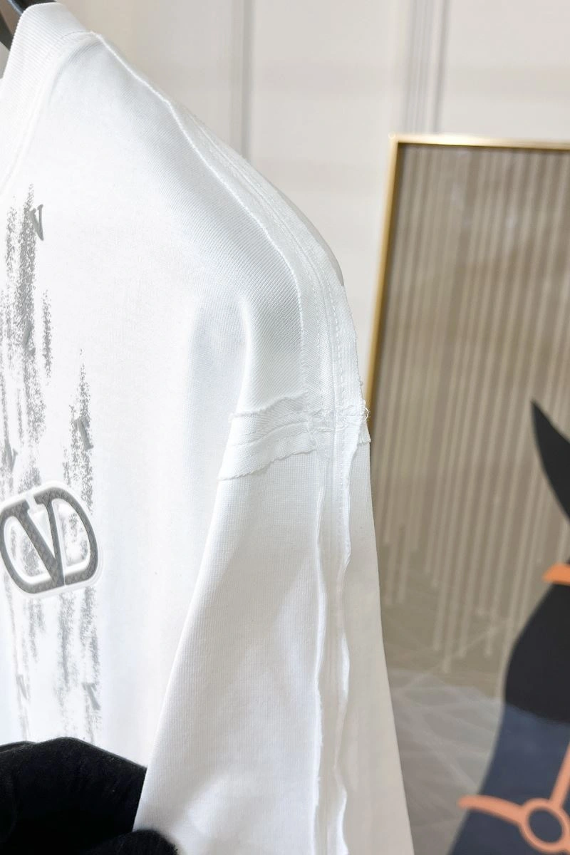 Bargain Valentino T-Shirts