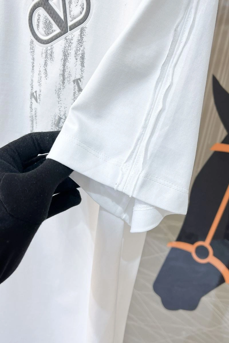 Bargain Valentino T-Shirts