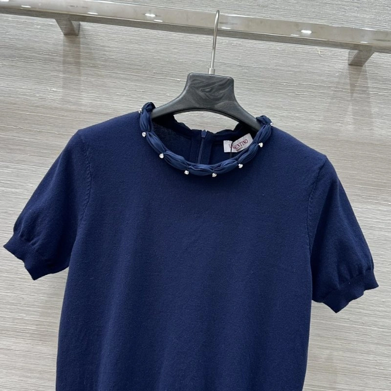Accurate model Valentino T-Shirts