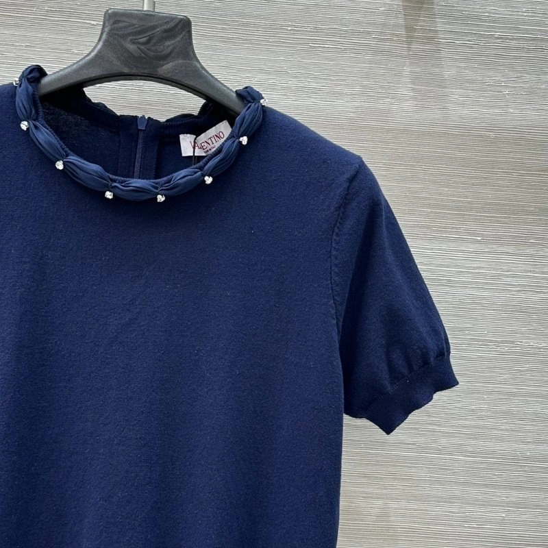 Accurate model Valentino T-Shirts