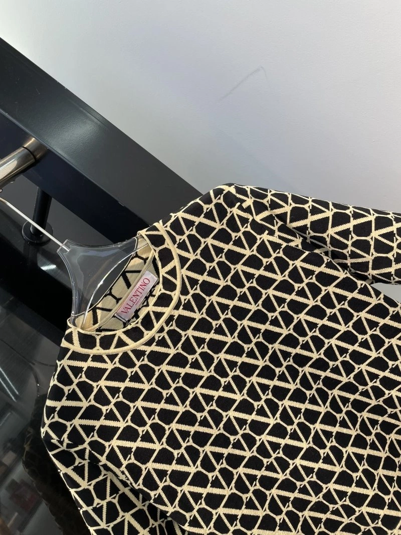 Exact replica Valentino T-Shirts