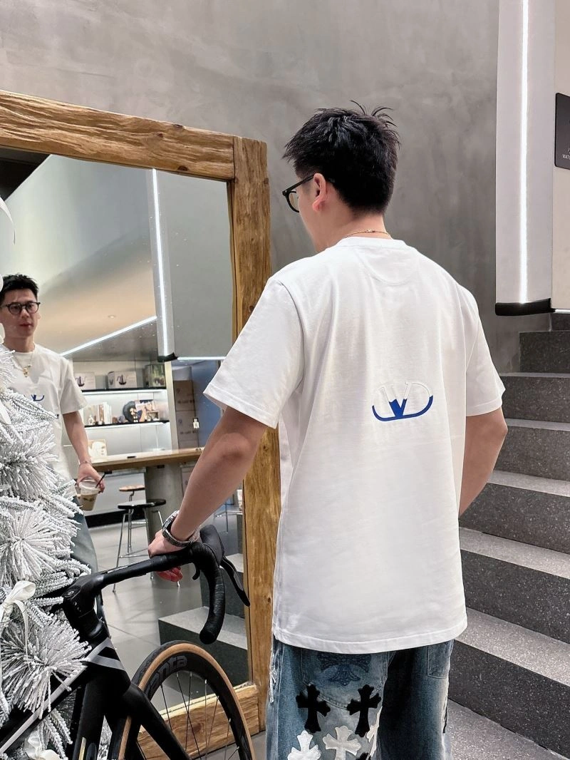 Low-cost Valentino T-Shirts