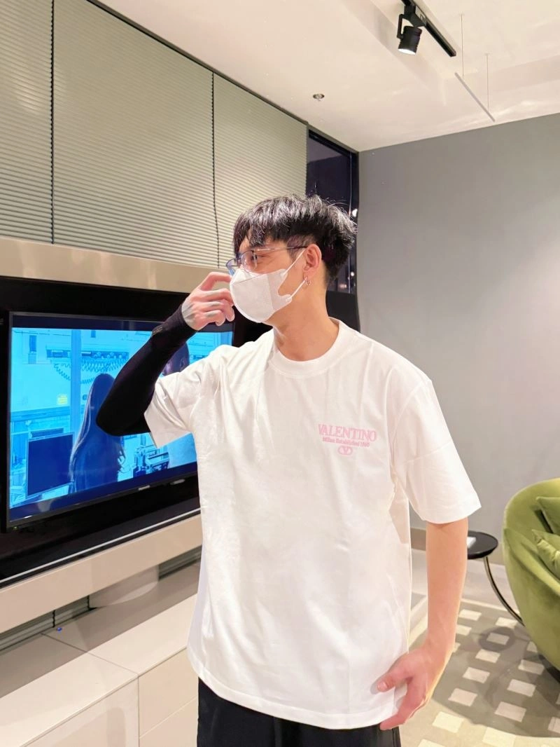 Legit Valentino T-Shirts