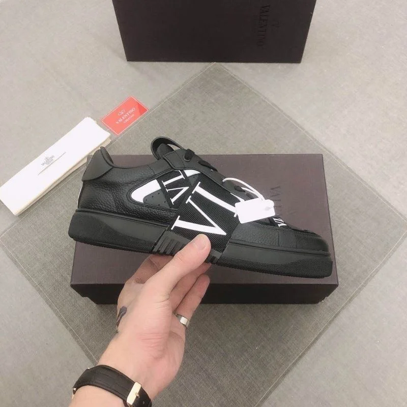 Indistinguishable Valentino VL7N Shoes