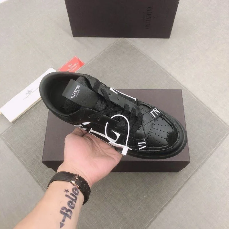 Indistinguishable Valentino VL7N Shoes