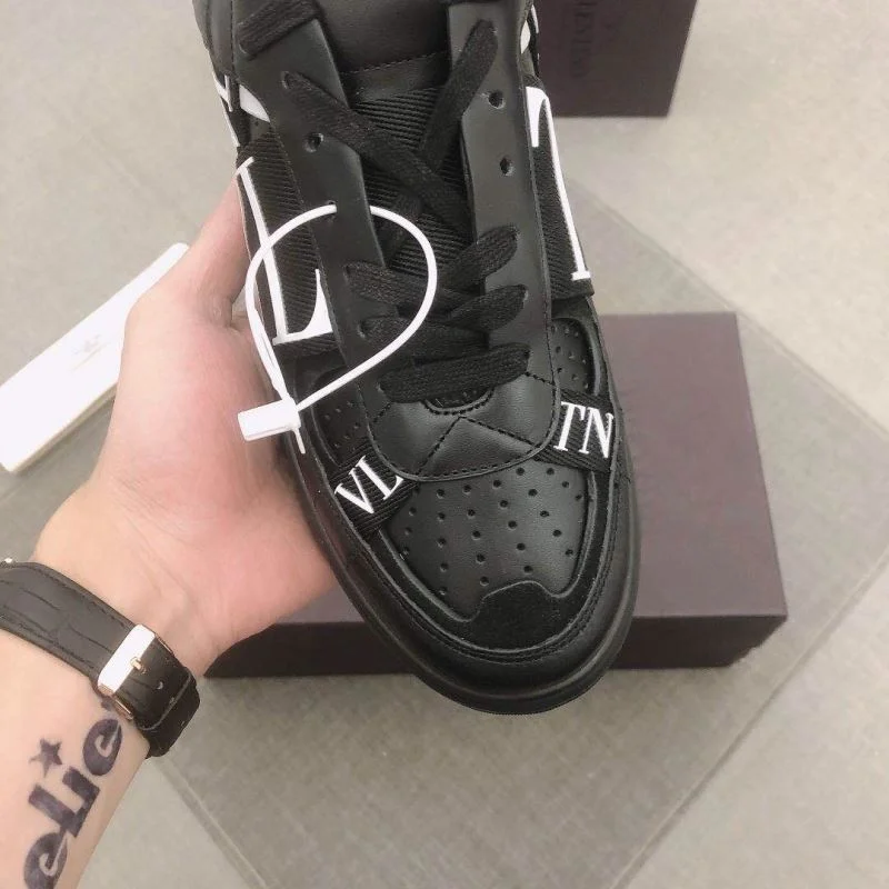 Indistinguishable Valentino VL7N Shoes
