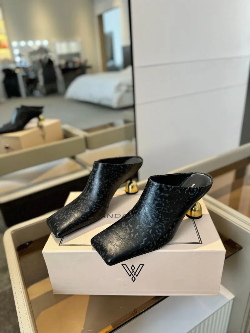 Authentic Vanda Novak Sandals