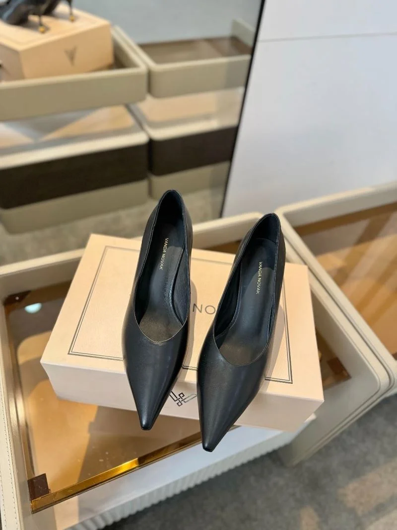 Top mirror Vanda Novak Shoes