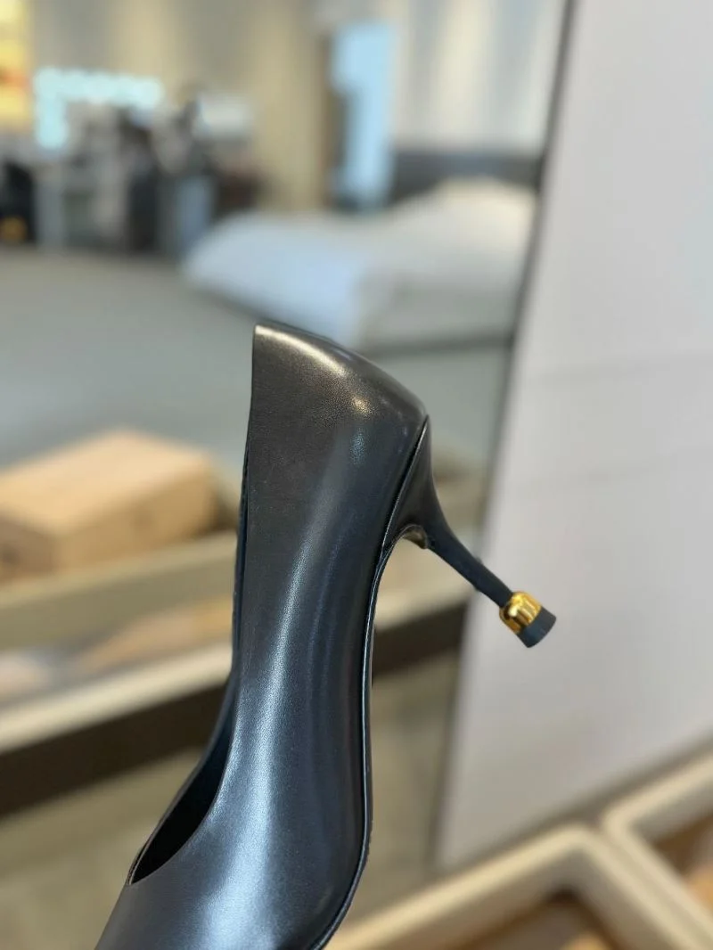 Top mirror Vanda Novak Shoes