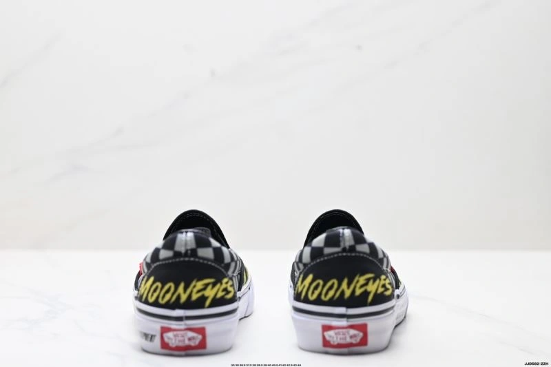 Accurate model Vans Shoes