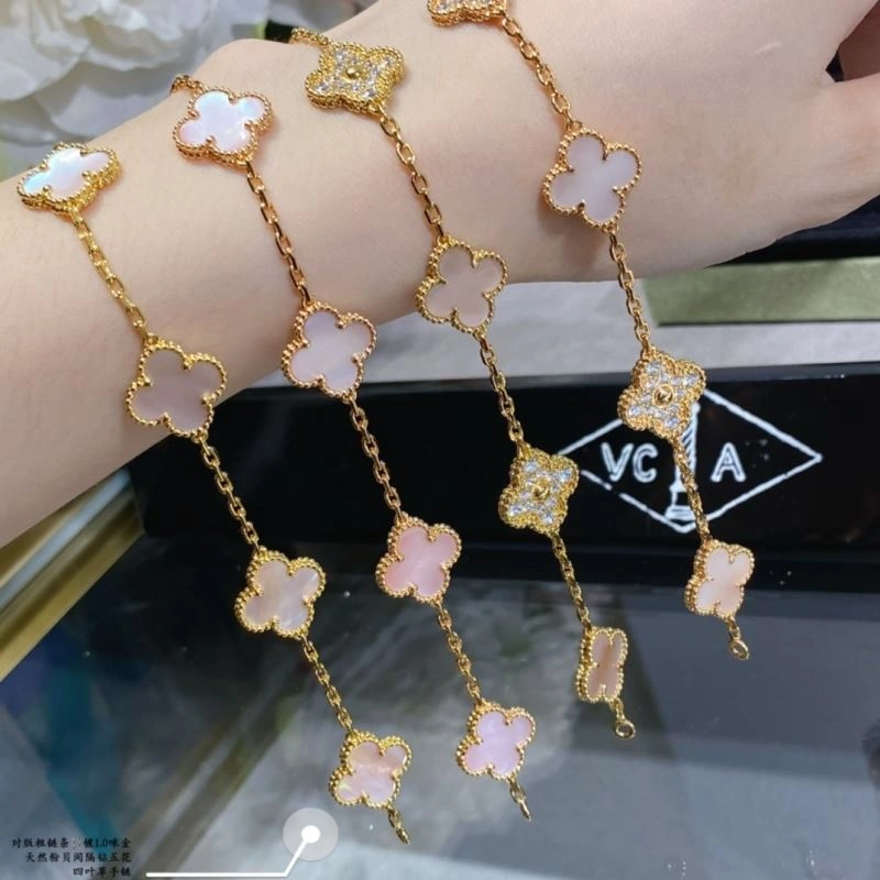 Accurate model Vca Bracelets