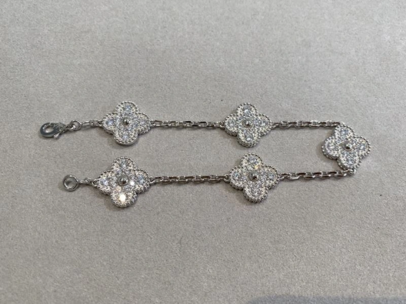 Inexpensive Vca Bracelets