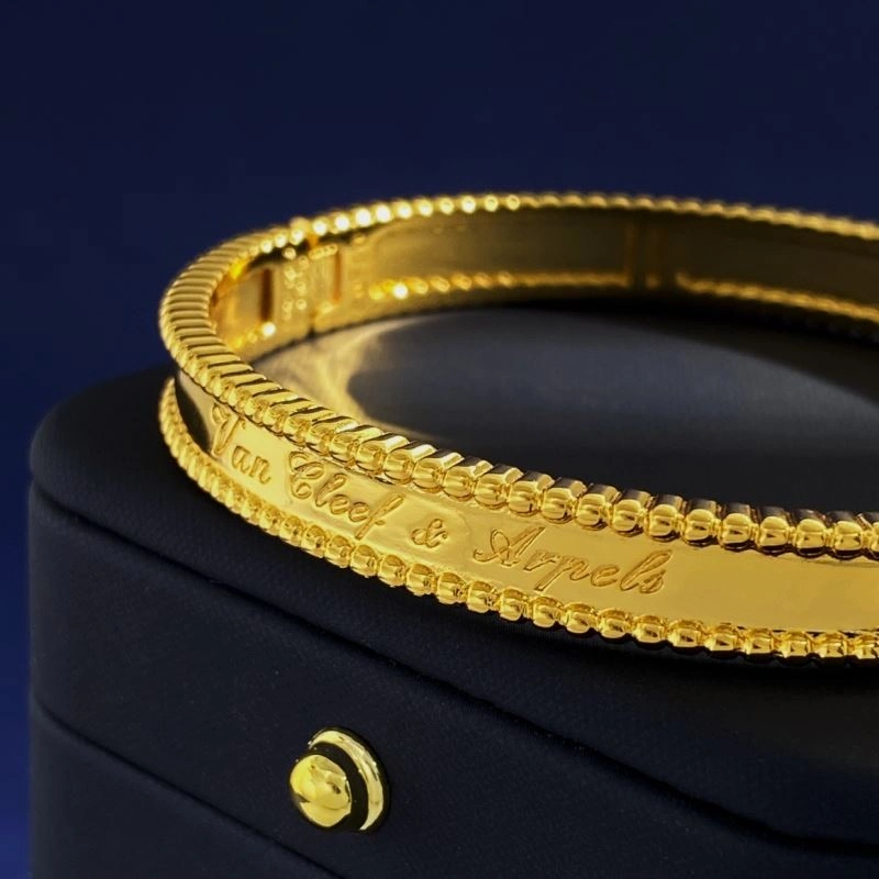 High fidelity Vca Bracelets