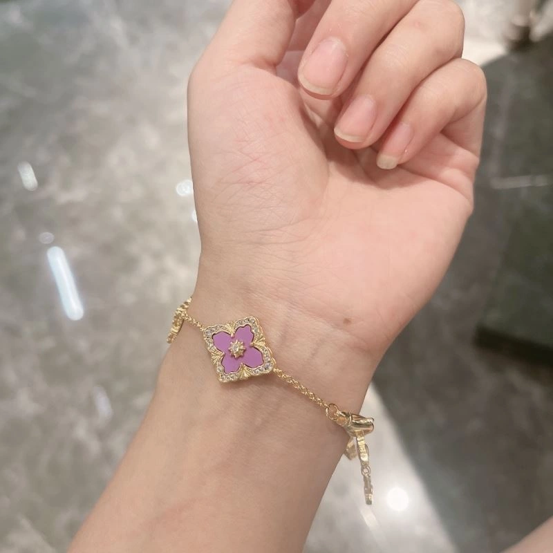 Low-cost Vca Bracelets