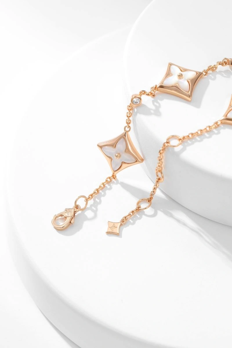 Brand-authenticated Vca Bracelets
