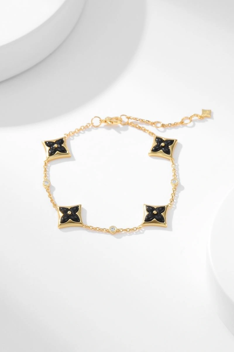 Brand-authenticated Vca Bracelets