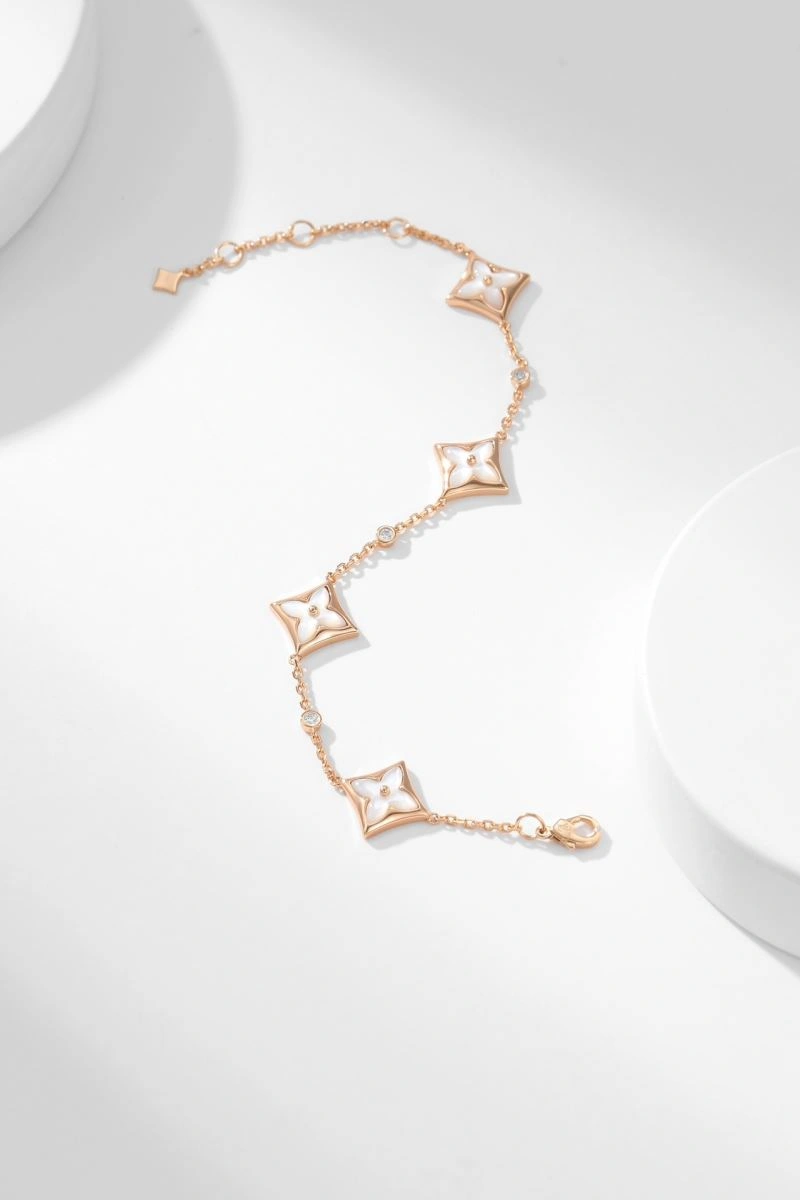 Brand-authenticated Vca Bracelets