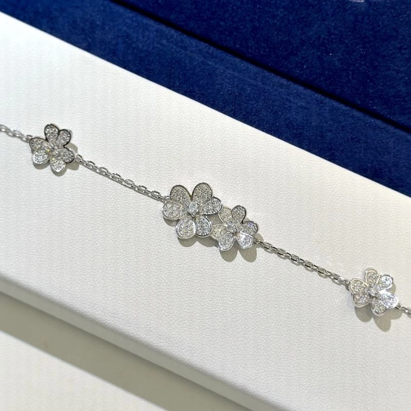Top match Vca Bracelets