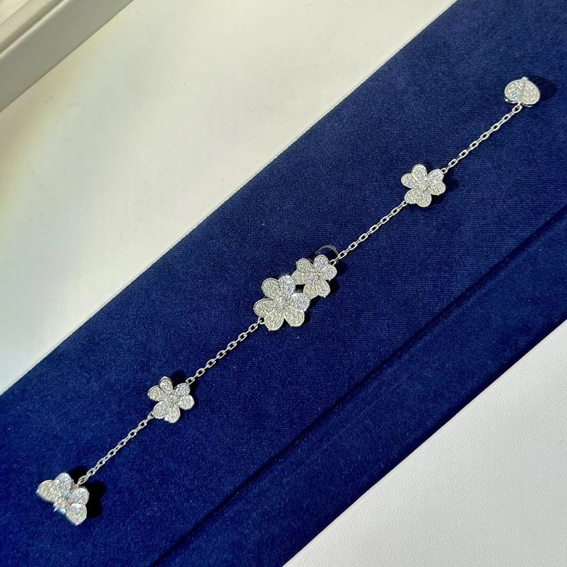 Top match Vca Bracelets