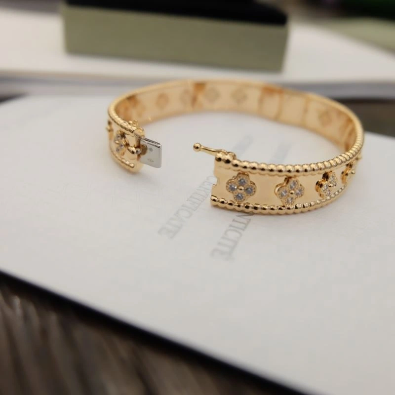 High fidelity Vca Bracelets