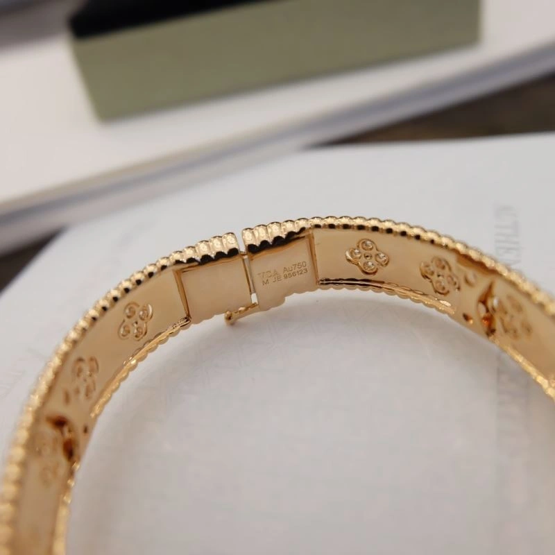 High fidelity Vca Bracelets