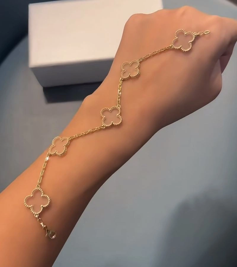 Brand-authenticated Vca Bracelets