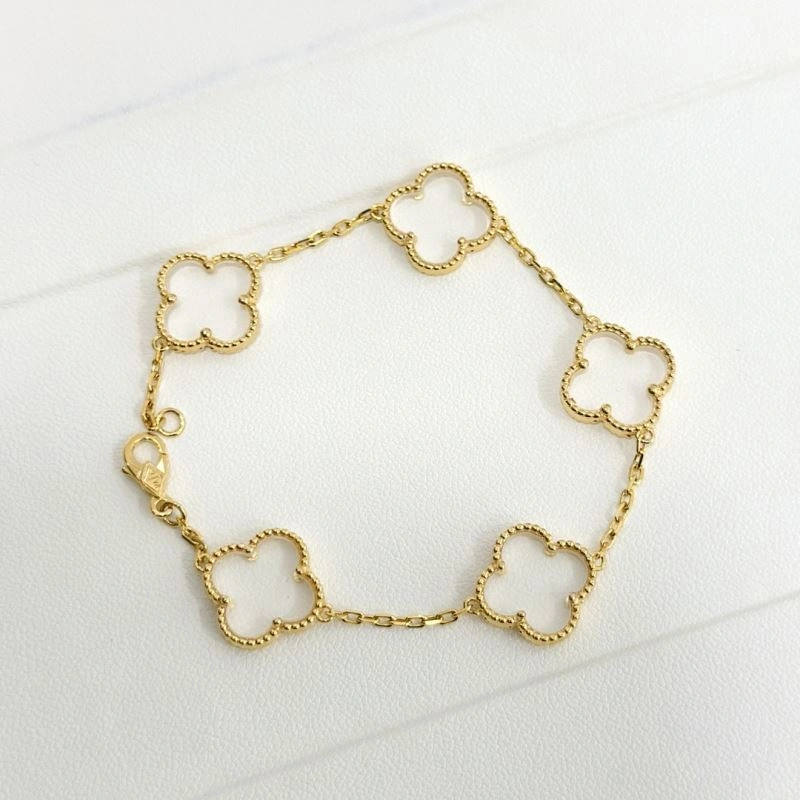 Brand-authenticated Vca Bracelets