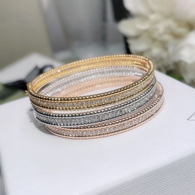 Precise copy Vca Bracelets