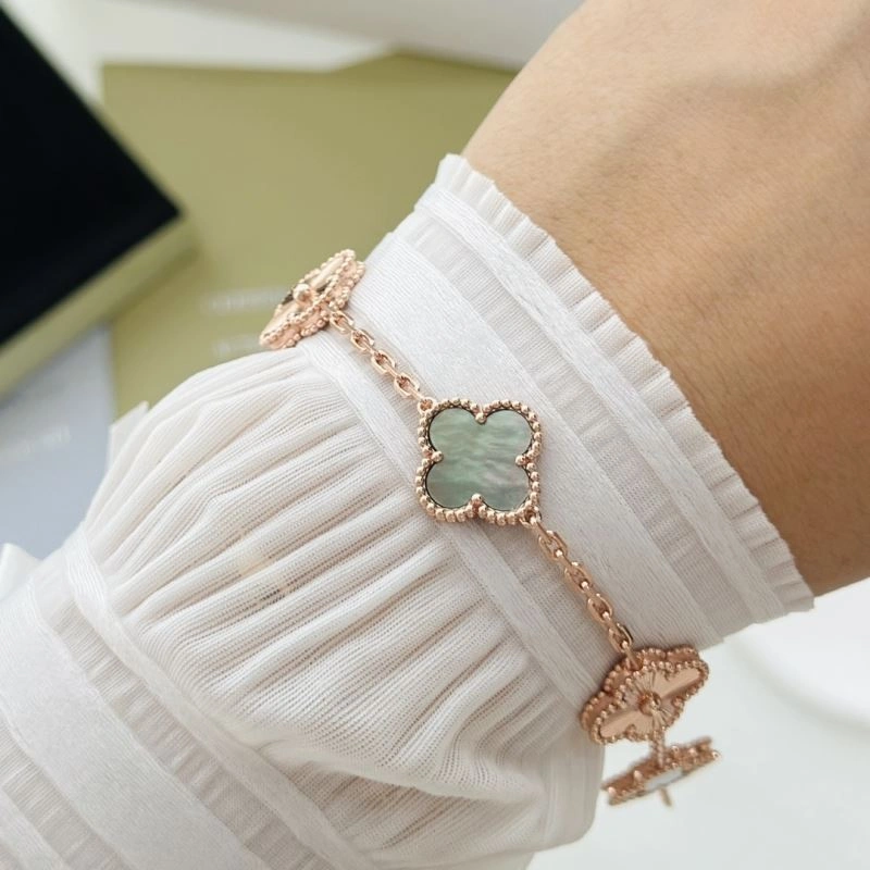 High fidelity Vca Bracelets