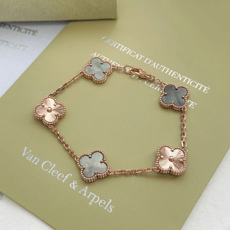High fidelity Vca Bracelets