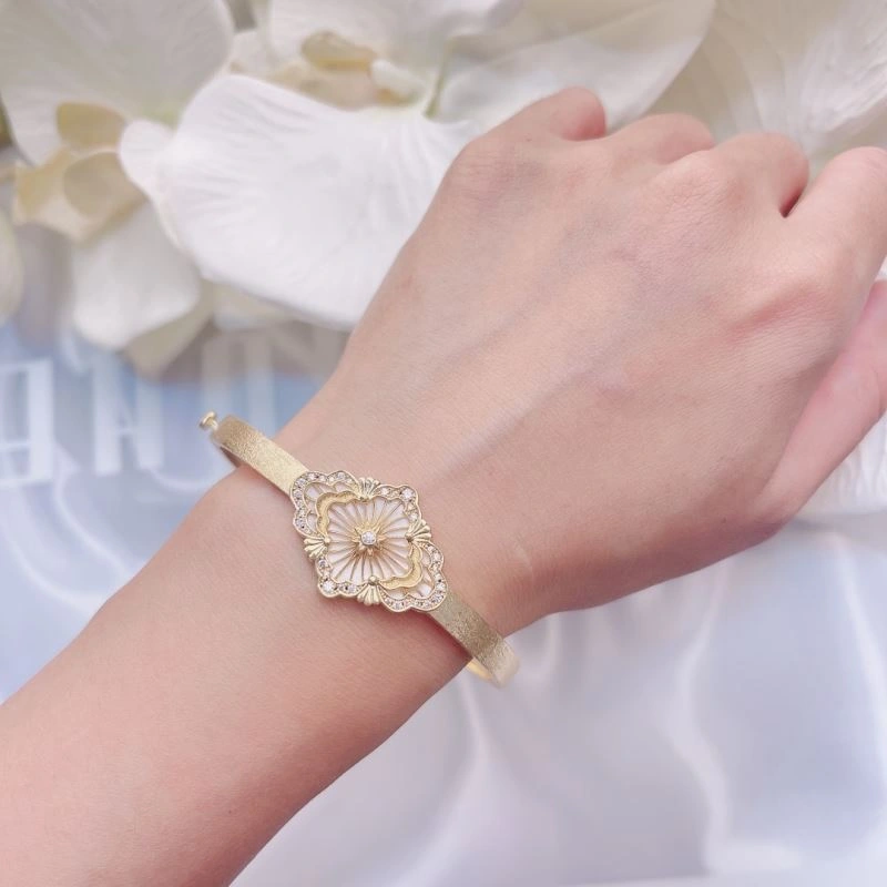 Discounted Vca Bracelets