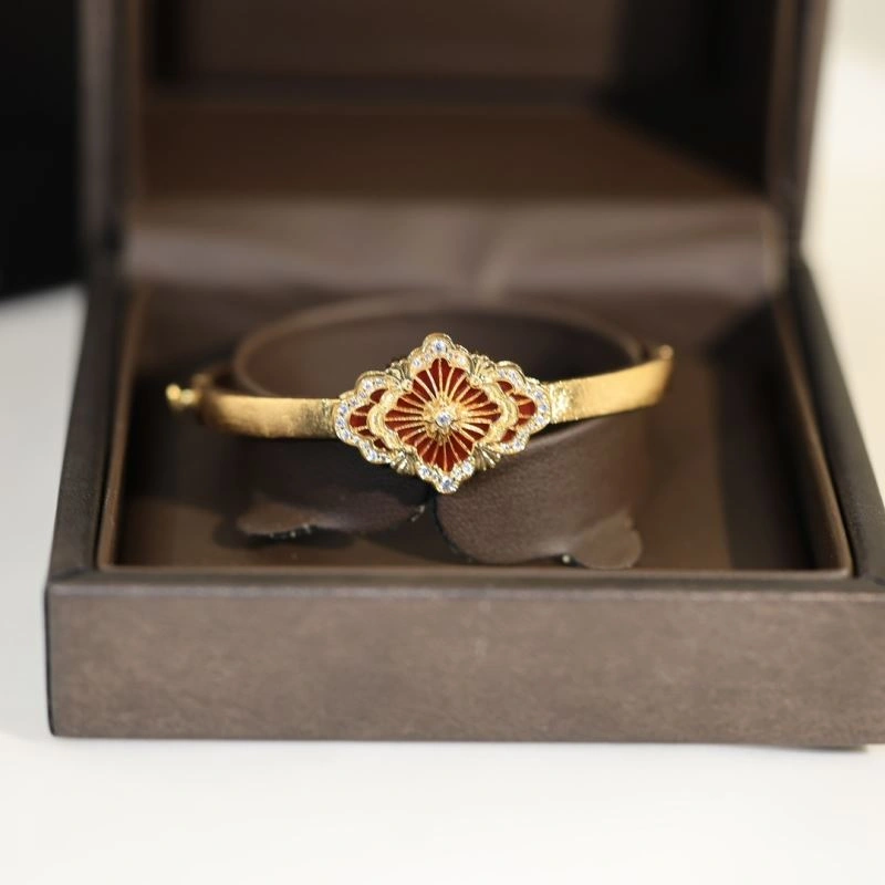 Accurate model Vca Bracelets