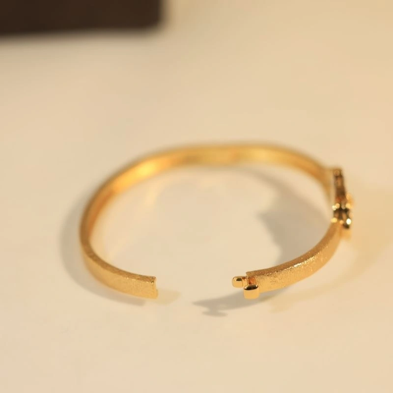 Accurate model Vca Bracelets