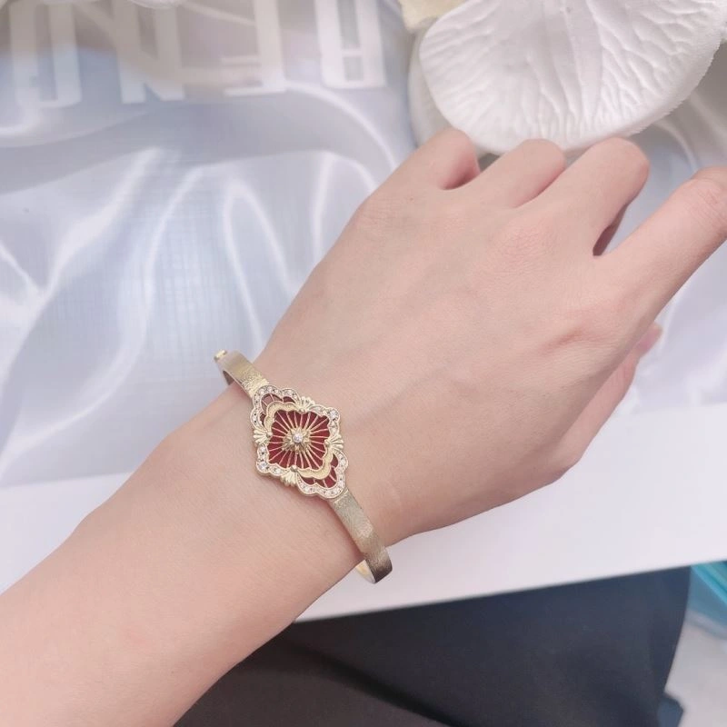 Accurate model Vca Bracelets