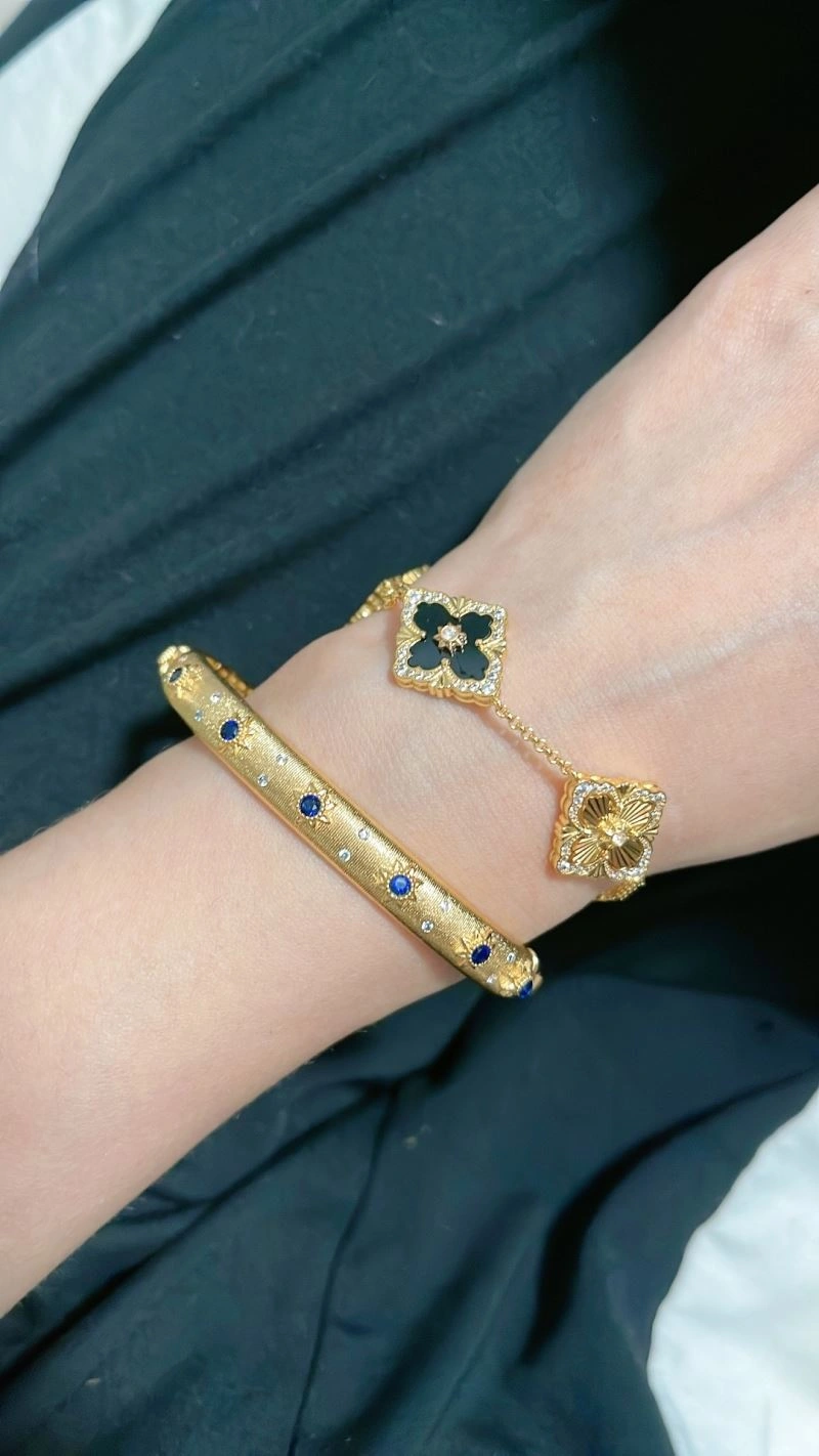 Brand-authenticated Vca Bracelets
