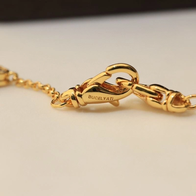 Brand-authenticated Vca Bracelets