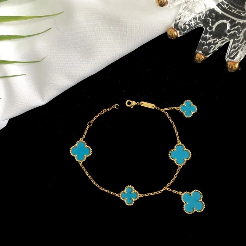 Cut-rate Vca Bracelets