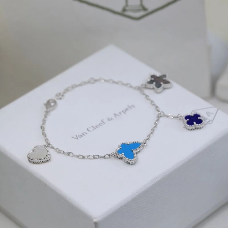 Brand-authenticated Vca Bracelets
