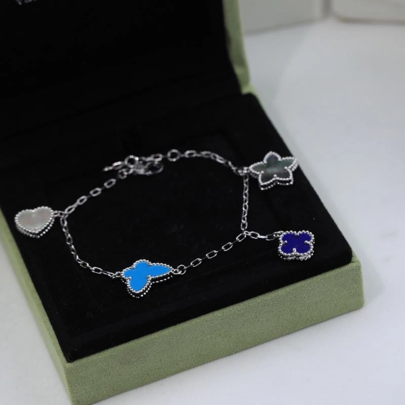 Brand-authenticated Vca Bracelets