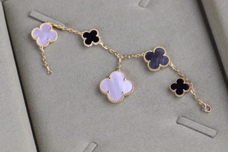 Mirror quality Vca Bracelets